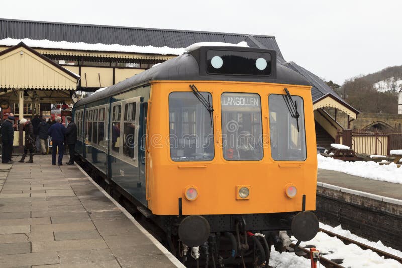 Llangollen Heritage Railway Editorial Image - Image of station, snowy ...