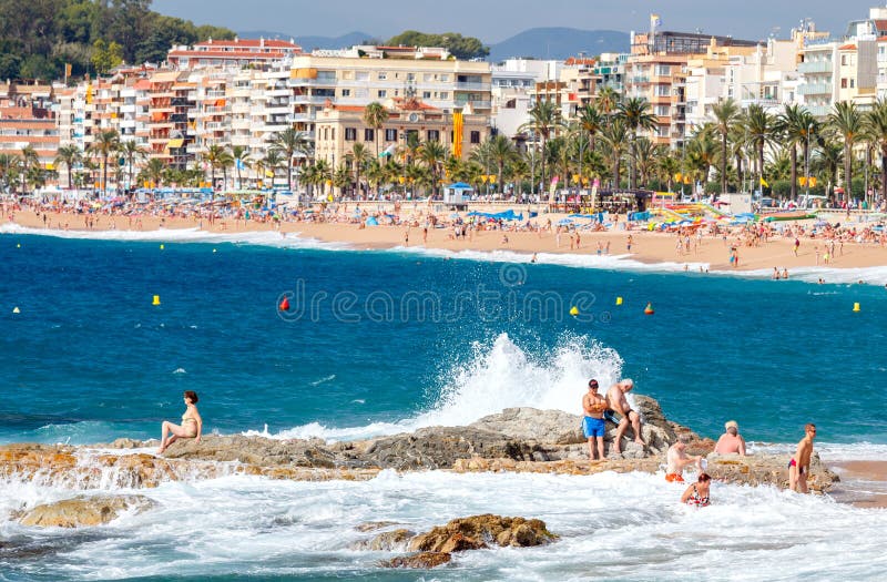 Lloret DE Mar Het Strand Van De Stad Redactionele Stock Foto - Image of ...