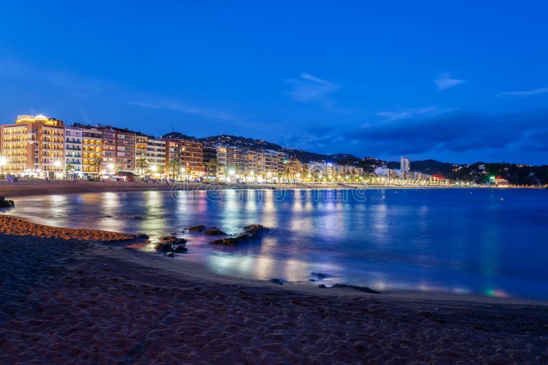Strand in Lloret De Mar Auf Costa Brava in Spanien Stockbild - Bild von ...
