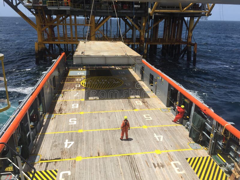 Heavy Load Plate. Rig Constructions Editorial Photo - Image of ...