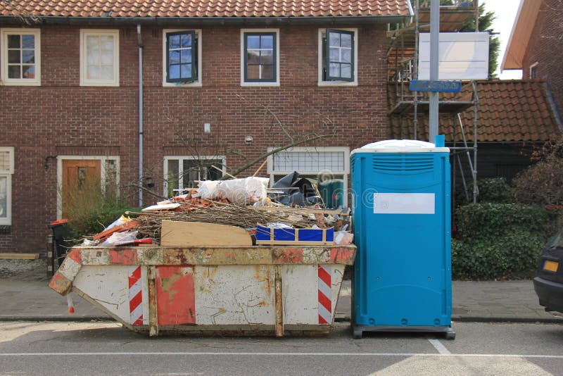 Loaded garbage dumpster stock image. Image of dump, plastic - 113955739