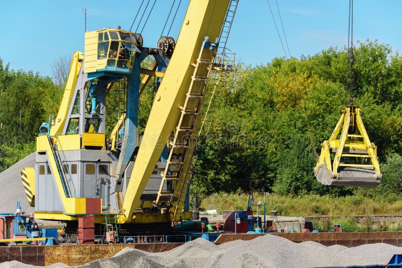 Loading barge round wood stock photo. Image of industrial - 161814208