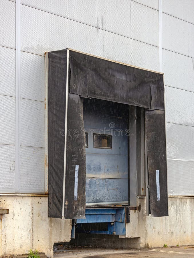 Loading Bay Old Warehouse stock image. Image of trailer - 368816187