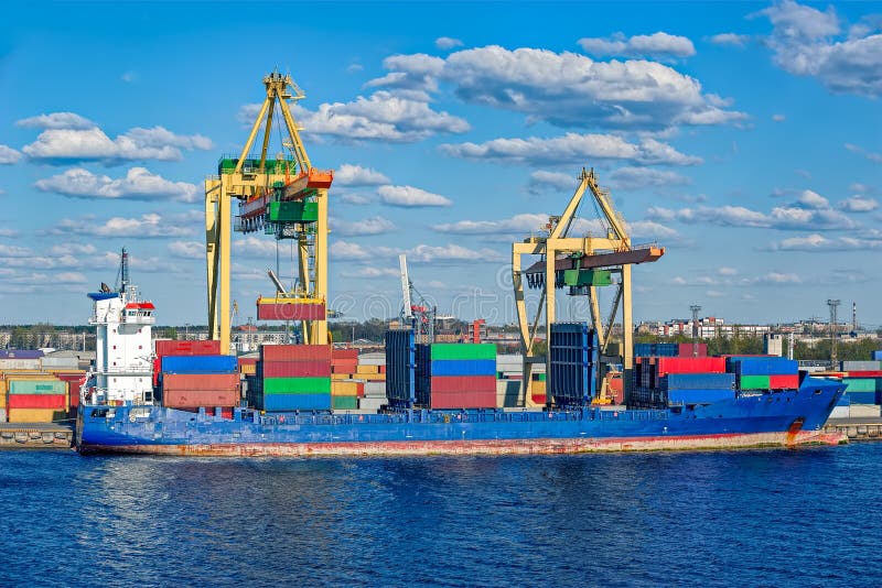 Loading container ship stock image. Image of water, gantry - 33989731
