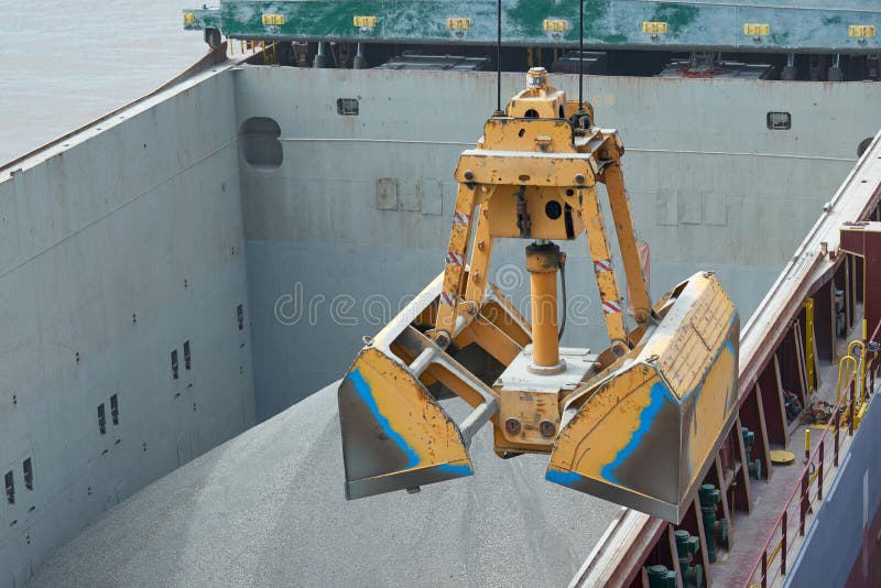 Loading and Dischargind Operation of Bulk Cargo Bauxite on Bulk Carrier ...