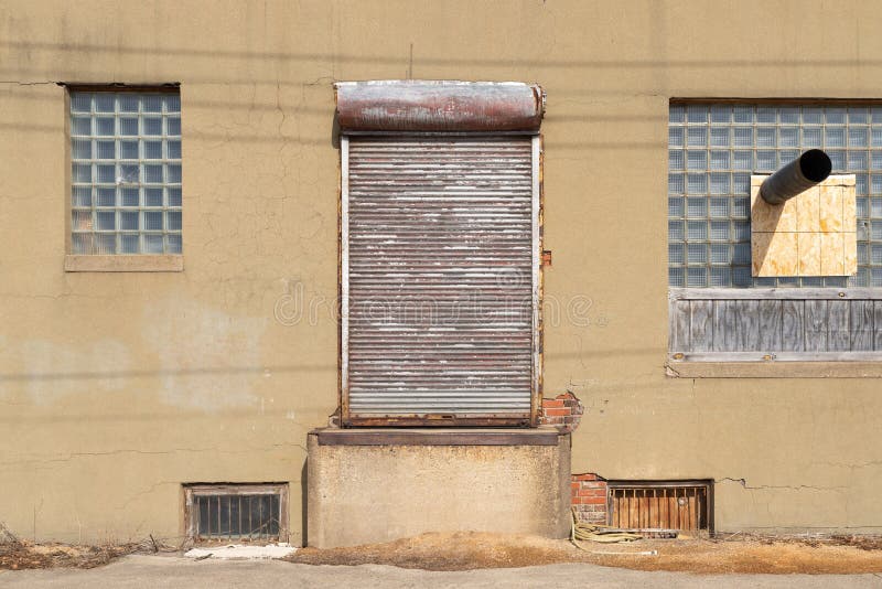 754 Loading Dock Old Building Stock Photos - Free & Royalty-Free Stock ...