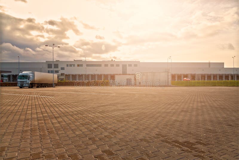 Warehouse Whith Loading Docks Stock Image - Image of shelf, packaging ...