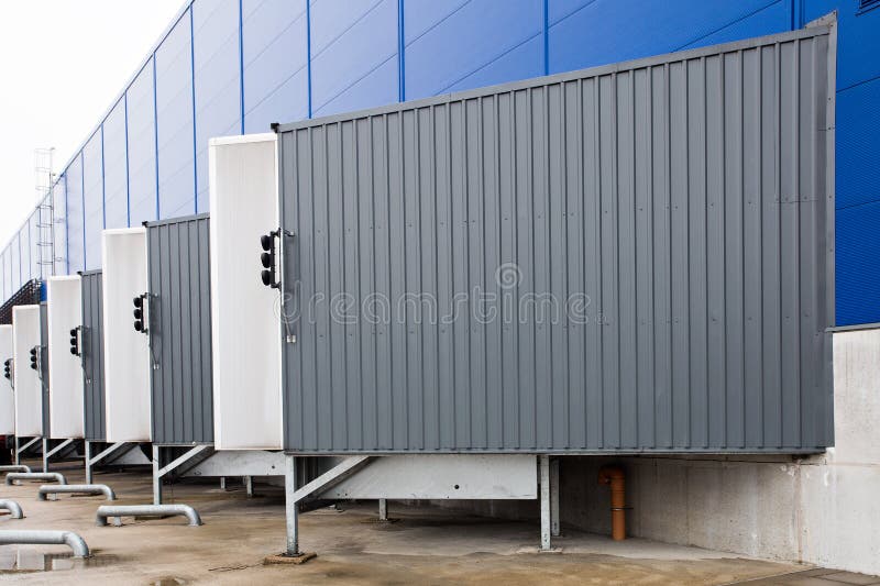 128 Loading Docks White Truck Stock Photos - Free & Royalty-Free Stock ...