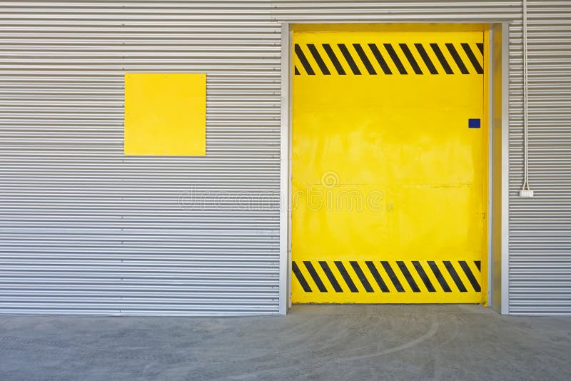 Loading door warehouse stock image. Image of entrance - 32044065