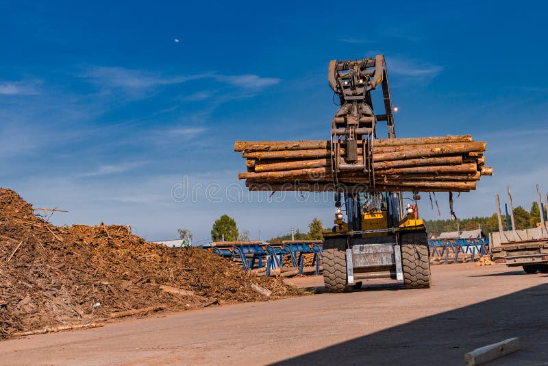 Loading Equipment for Logging. Log Loader for Timber, Logs. the Log ...
