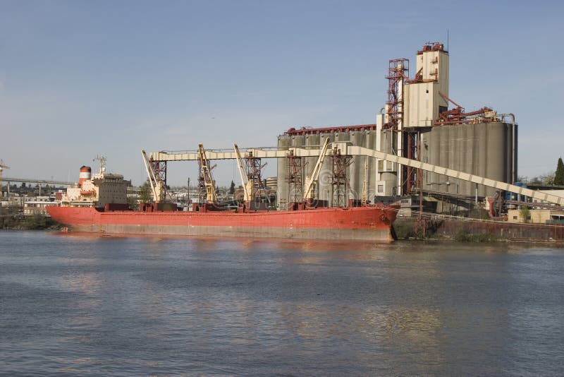 Loading grain stock image. Image of ocean, industry, elevator - 2305925