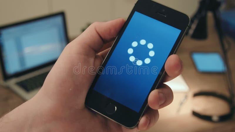 Loading Icon Stock Footage & Videos - 7,417 Stock Videos