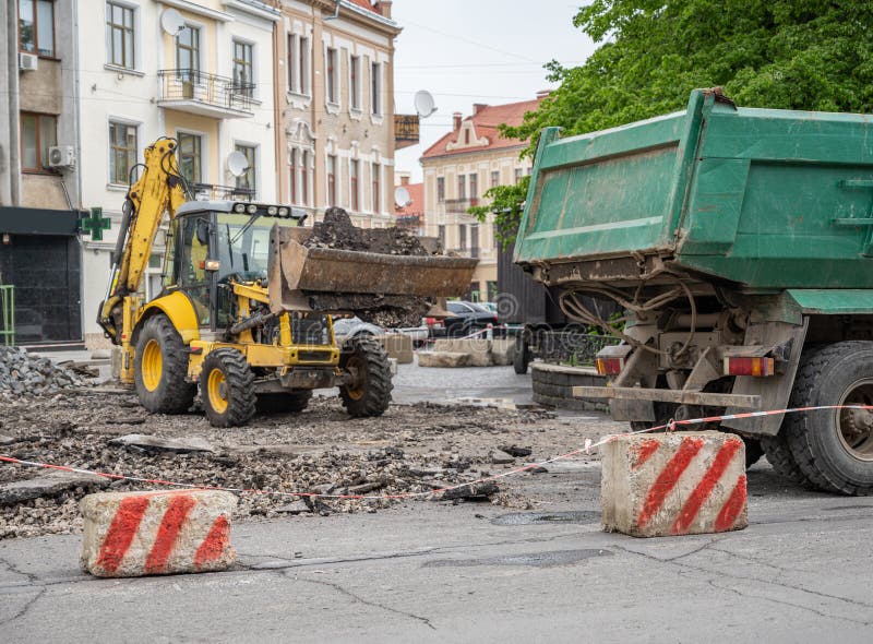 Loading Old Asphalt Onto a Truck Stock Image - Image of machine, remove ...
