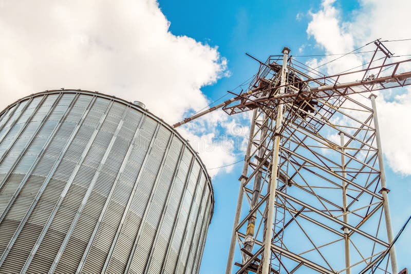 Loading Tower of Agricultural Grain Dryer Stock Photo - Image of cereal ...