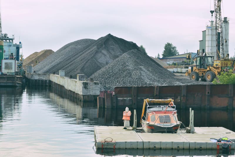 Loading and Unloading Operations in the Cargo Port, 29 07 2020, Rybinsk ...