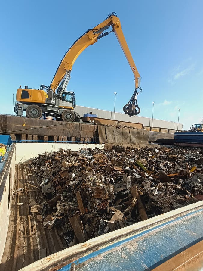 Loading and Unloading Work with a Grab with a Manipulator Metal ...