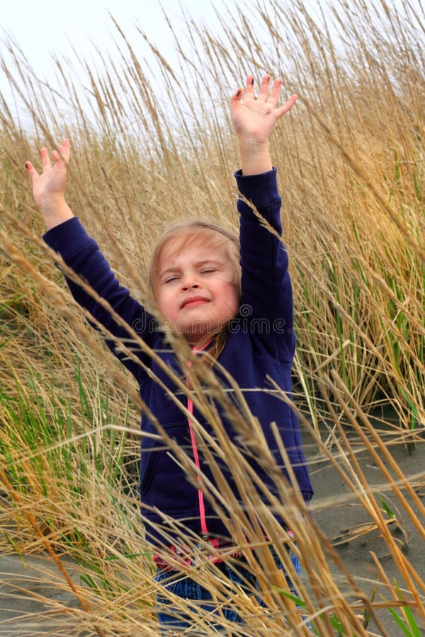 Lob des Gottes stockbild. Bild von schätzchen, standplätze - 39046171
