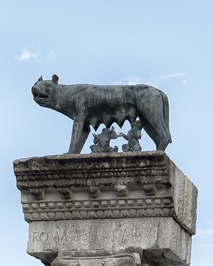 Lobo De Capitoline Com Romolus E Remus Foto de Stock - Imagem de mito ...
