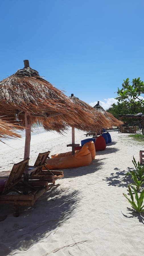 The Local Beach Side Line in Lombok Stock Image - Image of snow, wood ...