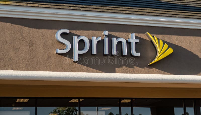 A Sprint store front editorial stock image. Image of cell - 211200744