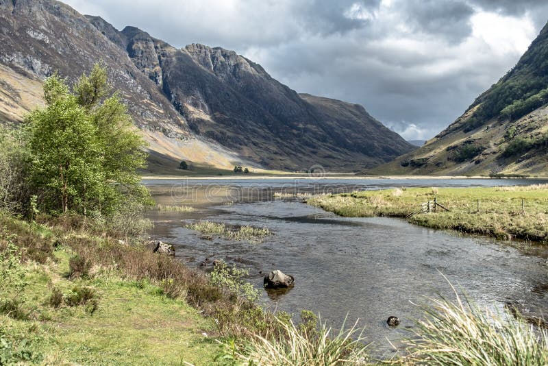 Loch Achtriochtan and Aonach Eagh Ridge, Glencoe Stock Image - Image of ...
