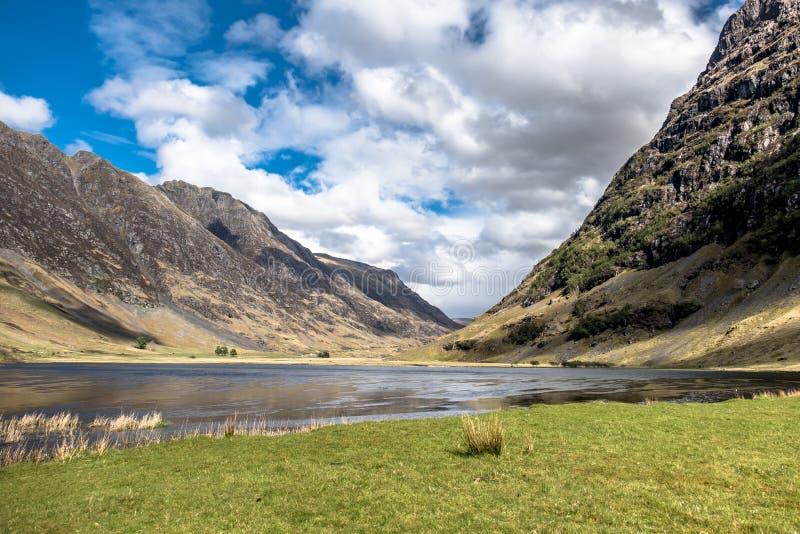 Loch Achtriochtan and Aonach Eagh Ridge, Glencoe Stock Image - Image of ...
