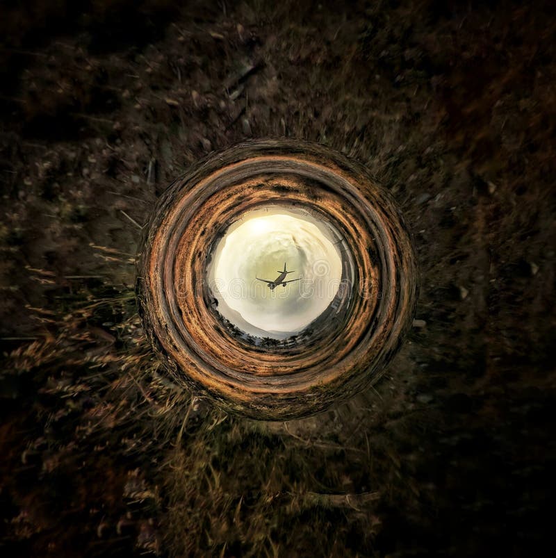 Loch in der Erde auf Wiese stockfoto. Bild von boden - 54251970