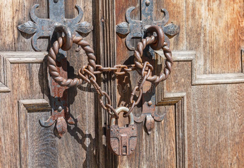 Lock and Chain on an Old Door Stock Image - Image of brown, iron: 74687661