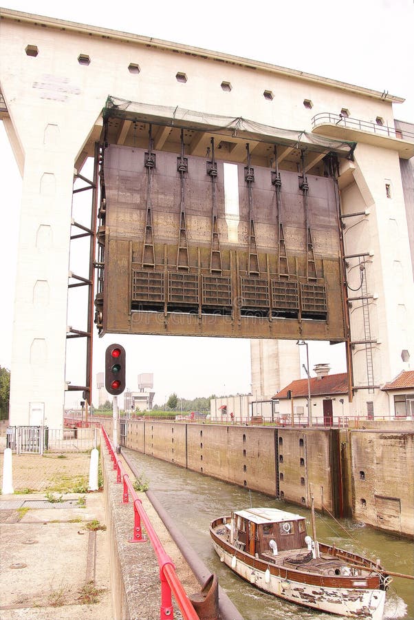 Lock chambers stock photo. Image of dutch, canal, chamber - 5926636