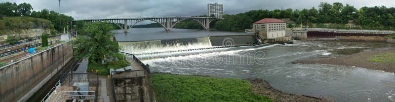Lock and Dam No. 1 stock image. Image of ford, bridge - 58191787