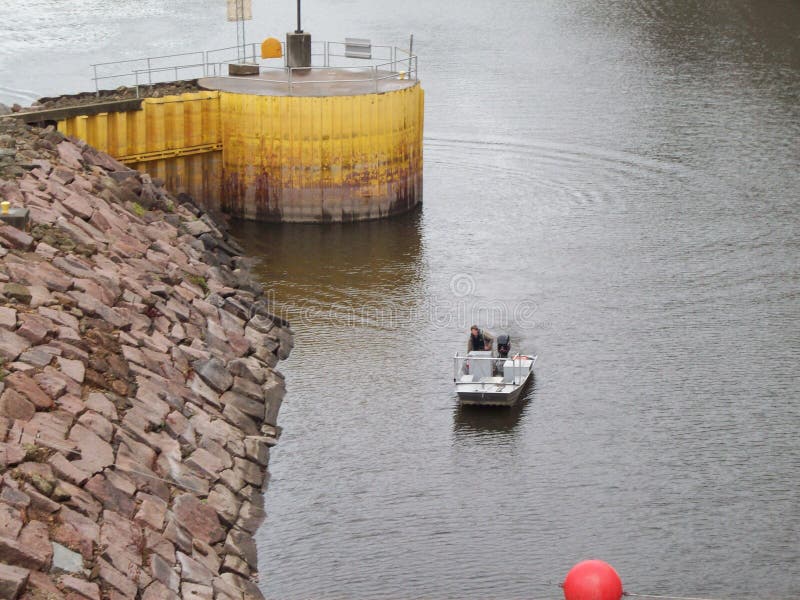 Lock and Dam No. 1 editorial photo. Image of earth, gates - 58192161
