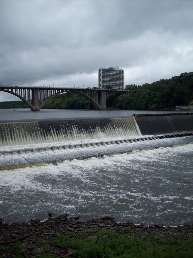Lock and Dam No. 1 stock image. Image of calm, ford, minneapolis - 58192375