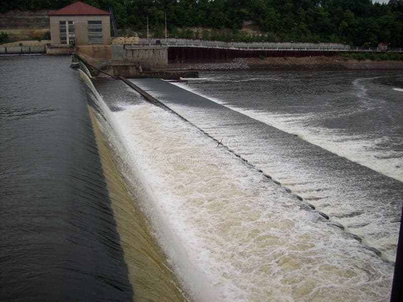 Lock and Dam No. 1 stock image. Image of growing, brown - 58192687