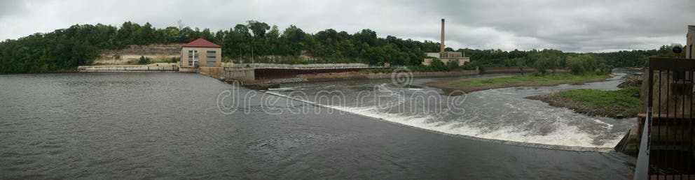 Lock and Dam No. 1 stock photo. Image of attraction, minneapolis - 58192758