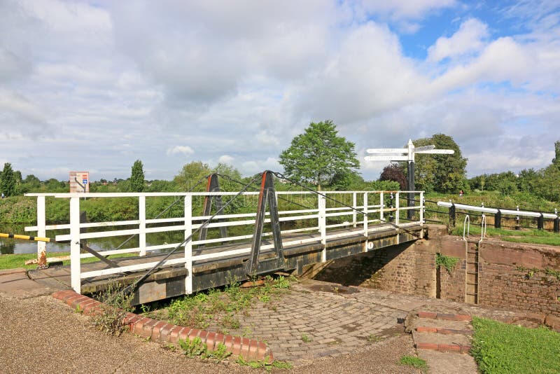 Lock and Sign Post on the Worcester Canal Stock Photo - Image of ...