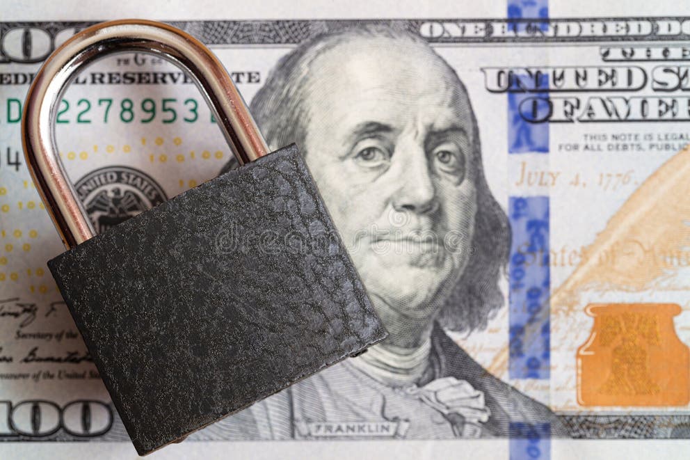 Lock on US 100 Dollar Banknote Stock Image - Image of banking, banknote ...