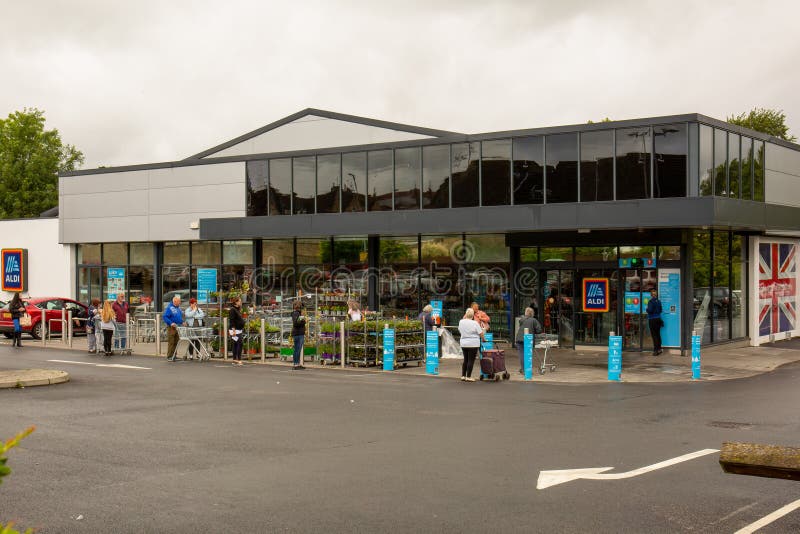 Lockdown Social Distancing Queue at Aldi, Brandon UK Editorial Image ...