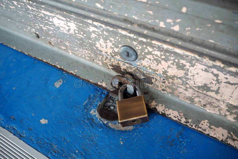 Locking key stock image. Image of accessibility, keys - 85755413