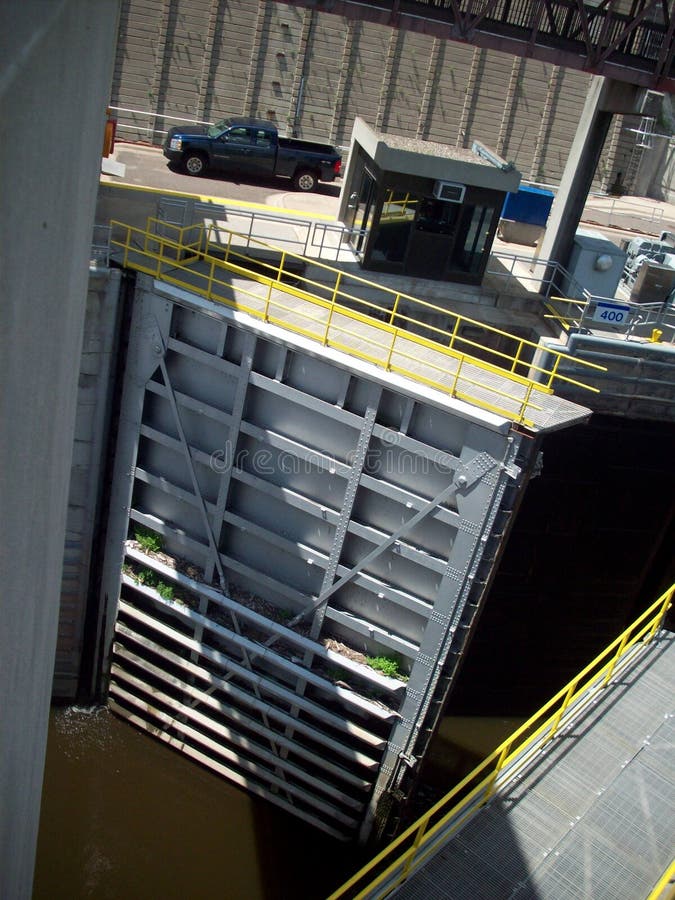 Locks and Dam No. 1 stock image. Image of green, full - 56818309
