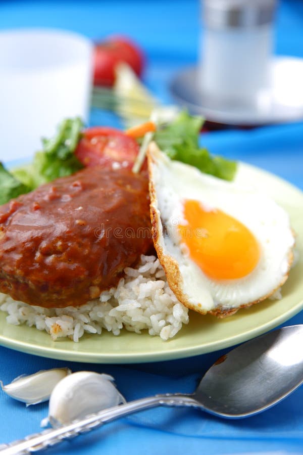 Loco moco stock image. Image of loco, cuisine, traditional - 43923529