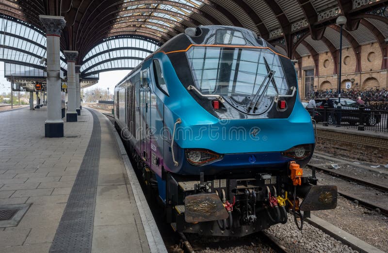 Locomotive at York Station Platform Editorial Stock Image - Image of ...