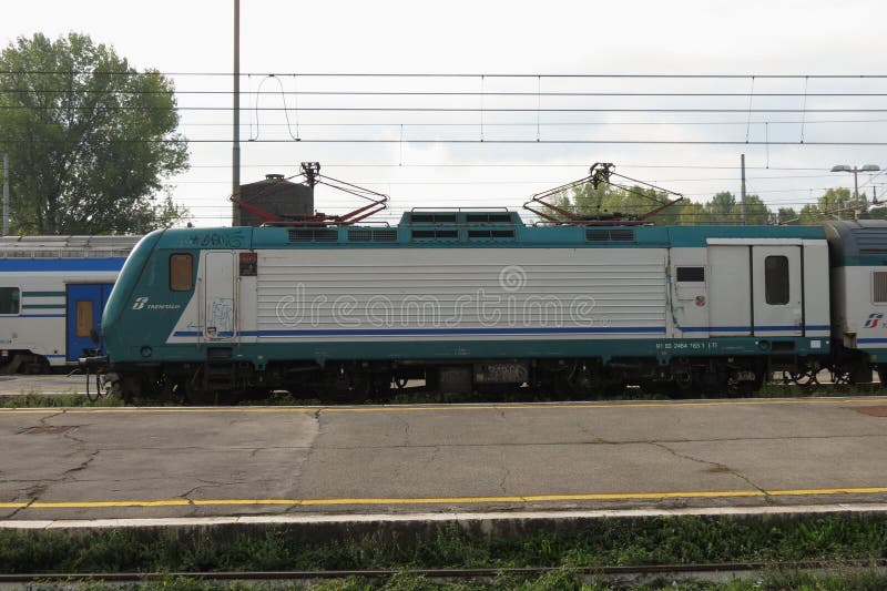 Locomotora del FS E 464 imagen de archivo editorial. Imagen de italia ...