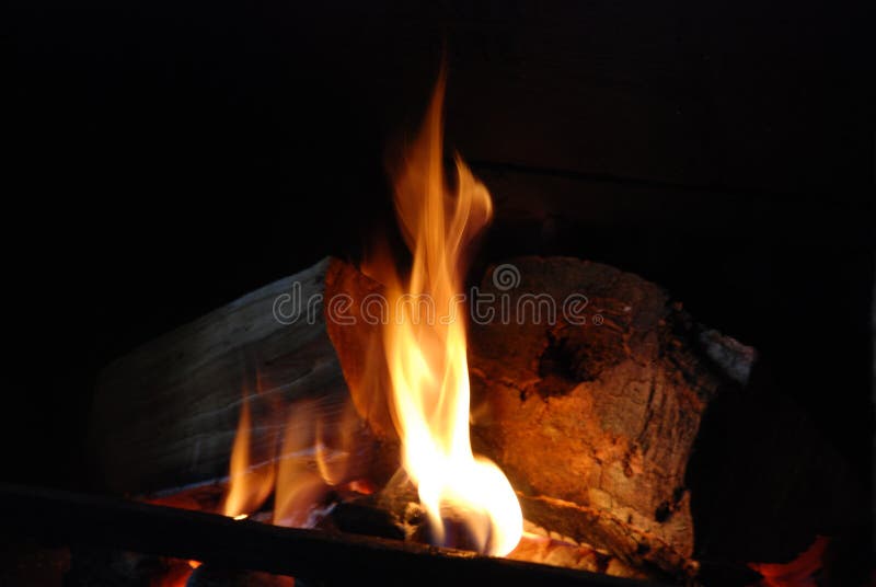 Log Fire stock photo. Image of warm, flame, night, flicker - 5581738