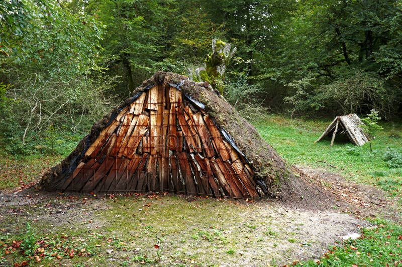 Log shelter stock image. Image of hovel, shelter, refuge - 28667957