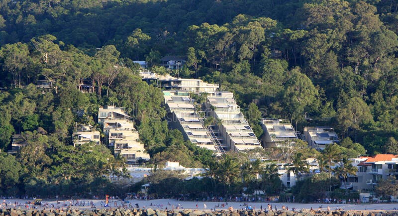 Logement De Luxe De Bord De Mer Chez Noosa Image stock - Image du ...