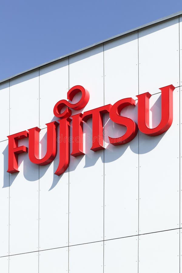 Logo de Fujitsu sur un mur image stock éditorial. Image du exposition ...