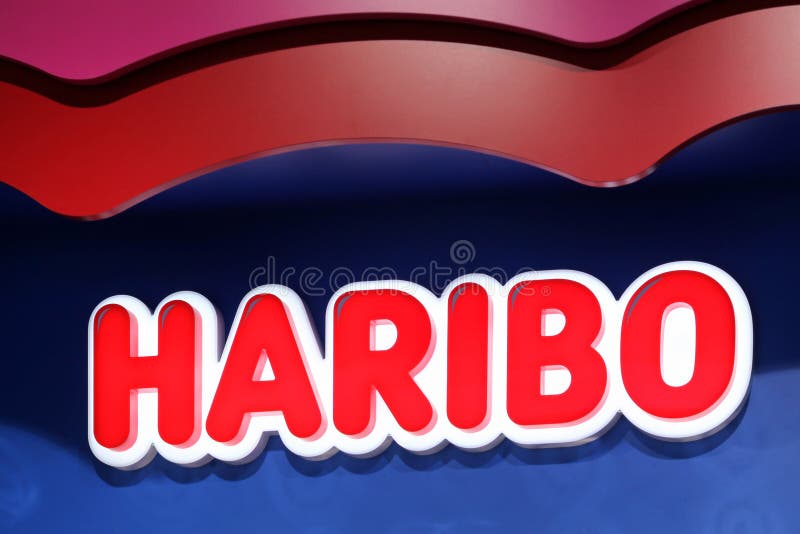 Logo de Haribo sur un mur image stock éditorial. Image du affaires ...