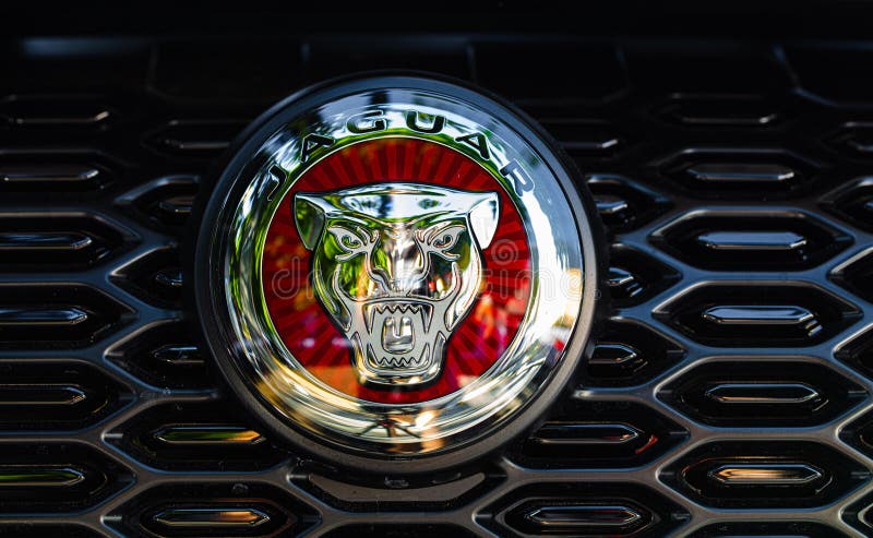 Logo De Jaguar En Jaguar Ipace Foto editorial - Imagen de enchufe ...