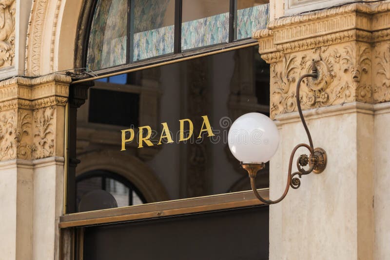Logo De La Marca De Moda De Lujo De Prada Foto editorial - Imagen de ...