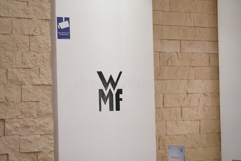 Logo de WMF photo éditorial. Image du constructeur, marque - 132756971